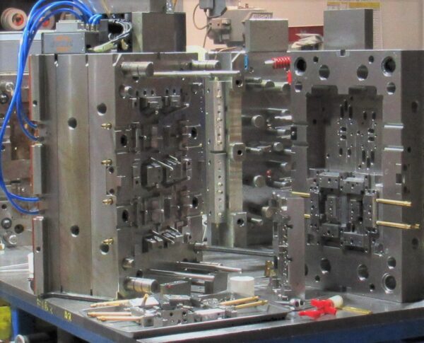 SPI Mold Standards: 5 Injection Mold Classifications - IMS